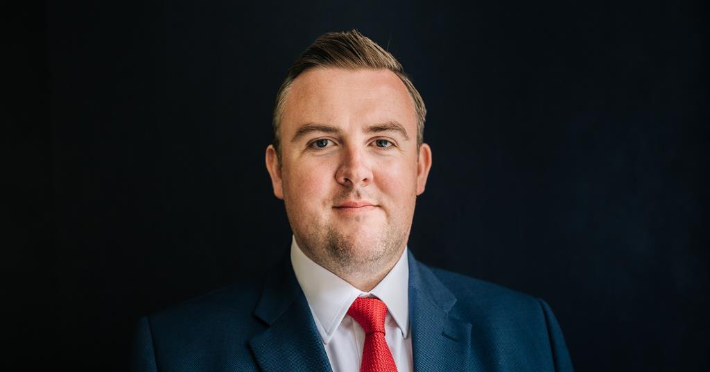 'Conveyancing factories' with inexperienced juniors can delay ...