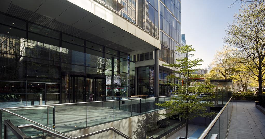 A&O creates solicitor route for school leavers | News | Law Gazette