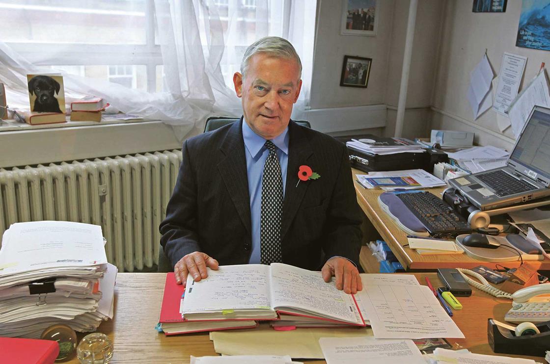 Problem-solving pioneer judge Nicholas Crichton dies | News | Law Gazette