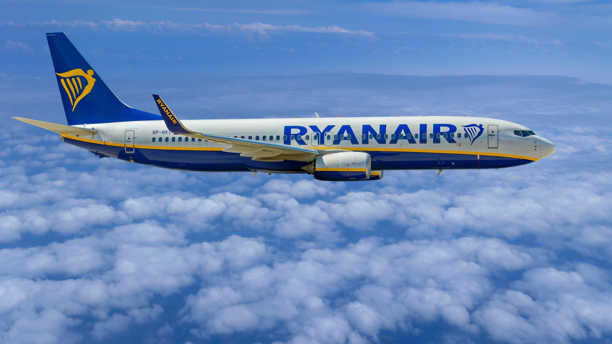 Judge rules delayed Ryanair passengers can use claims firm Flightright ...